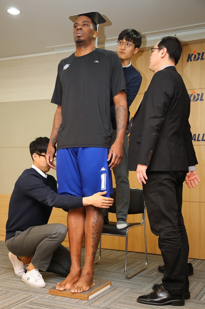 [KBL] '199.2cm' 찰스 로드, 차기 시즌 KBL에서 뛸 수 있다