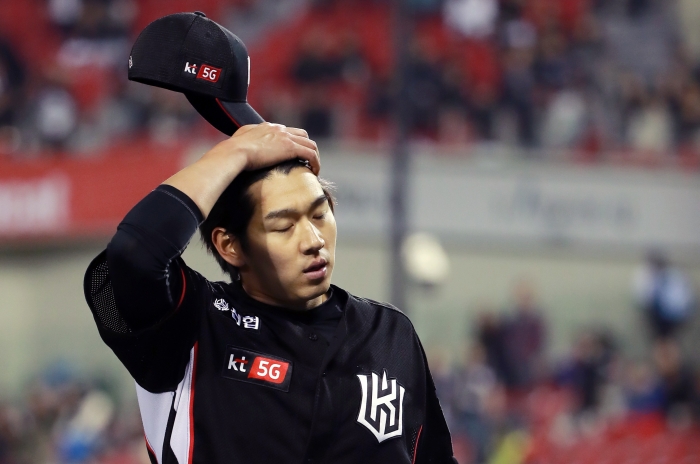 '2G 연속 부진' KT 이대은, 두산전 4이닝 7실점 강판