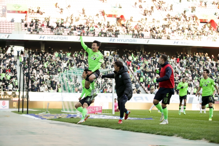 '5연패 결정골' 한교원, K리그1 38R MVP