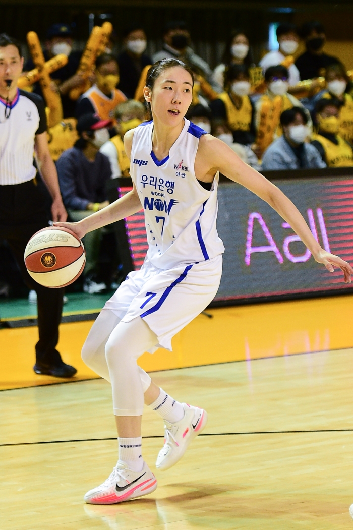 박혜진, WKBL 5R MVP 차지…MIP는 김지영