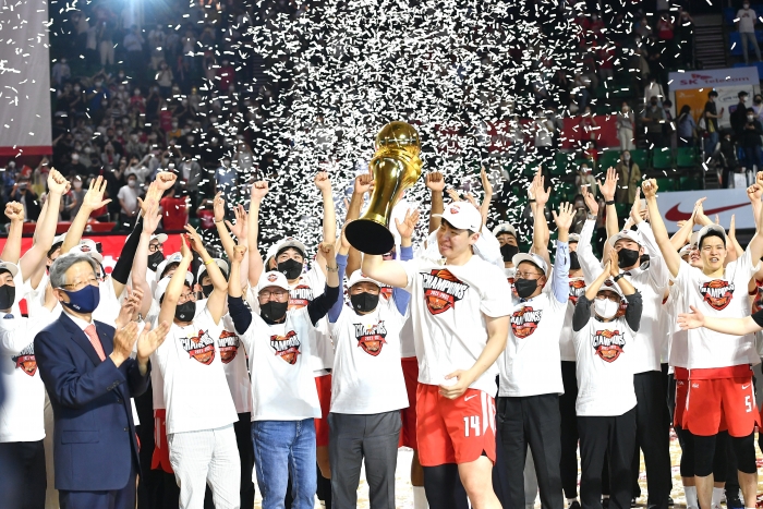 [SK V3] 25년만에 이룬 대업, SK 구단 첫 '통합우승' 달성!