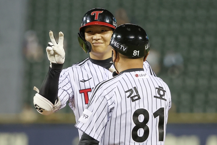 LG 문보경, '생애 첫 끝내기 홈런'으로 팀 3연패 탈출