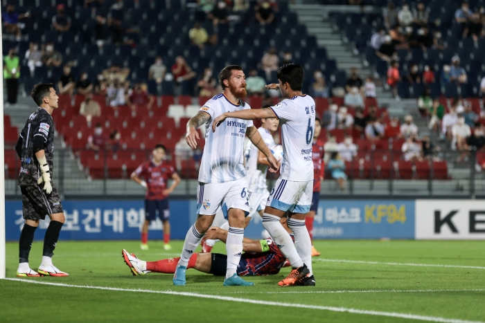 울산에 승리 안긴 '멀티골' 마틴 아담, K리그1 24R MVP