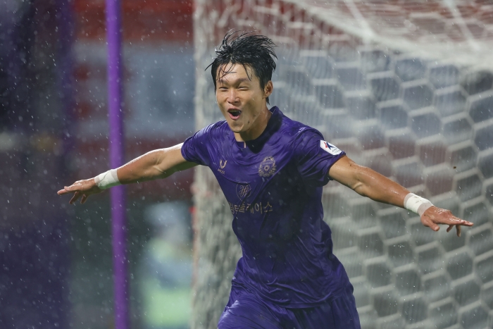 '1골 3도움' 포항 신진호, K리그1 29R MVP