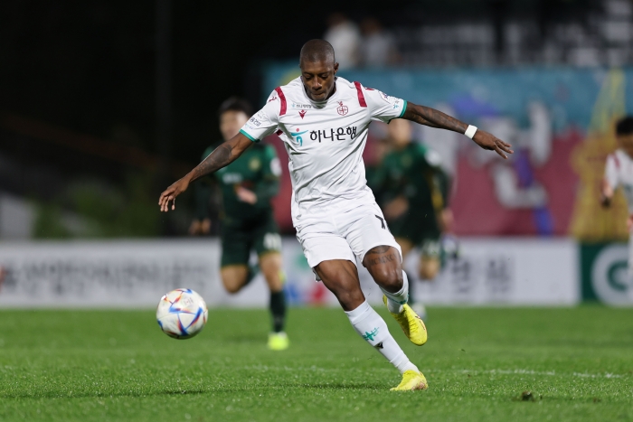 '극적인 멀티골의 주인공' 마틴 아담, K리그1 35R MVP