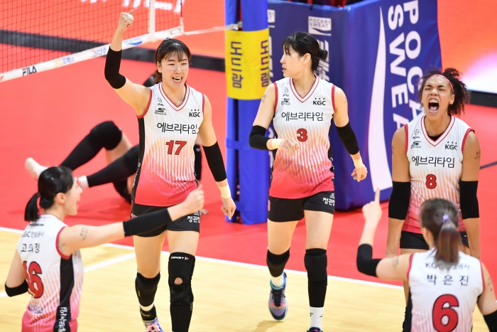 '엘리자벳 34득점 폭발', KGC인삼공사 페퍼에 3-2 역전승