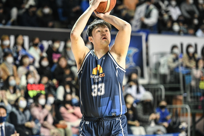 6위 노리는 삼파전 KT·KCC·DB, 1점 차 '살얼음판' 경쟁