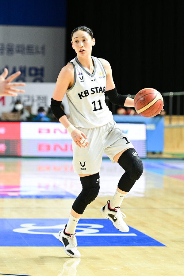 청주 KB, FA '대어' 강이슬 잡았다…연 3억 5000만원에 3년 계약