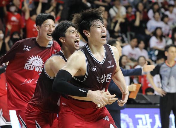 [CH6] 14년 만에 7차전 열린다! KGC, SK에 반격 성공