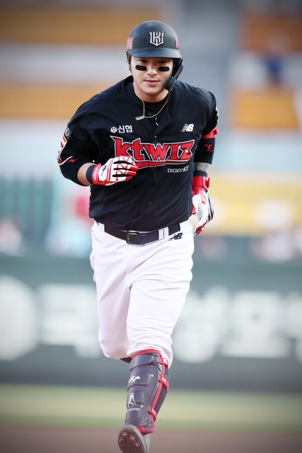 '두 자리 득점·안타' 때려낸 kt, 14-4로 SSG 완파… 3연패 탈출