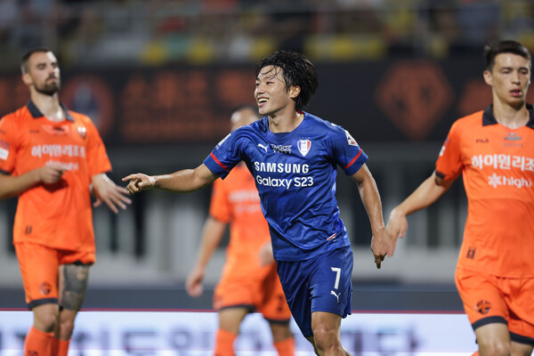 '탈꼴찌 쐐기골' 수원 고승범, K리그1 24R MVP