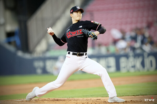 '천적 상대로 QS' kt 배제성, 6이닝 2실점으로 시즌 5승 눈앞