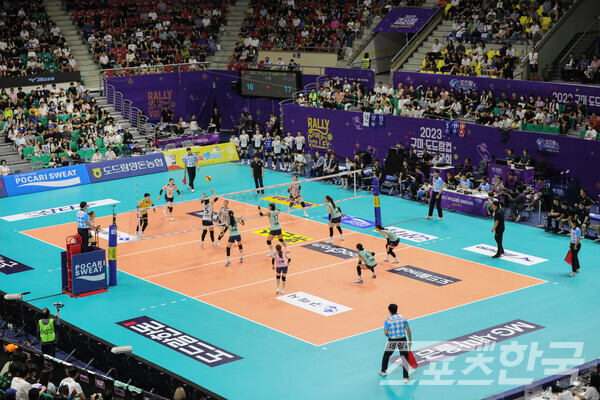 KOVO컵 여자부 결승전 GS칼텍스와 IBK기업은행