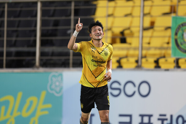 '난타전 속 멀티골' 제카, K리그1 27R MVP