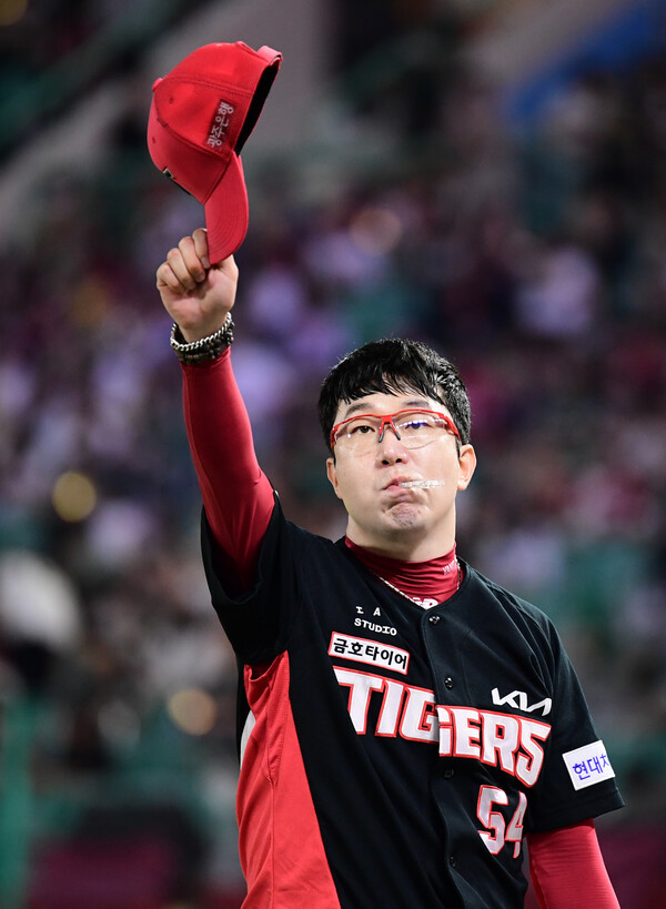 [데일리현장] '대투수' KIA 양현종, KBO 역대 '선발 164승' 달성… 송진우 넘어 1위로!