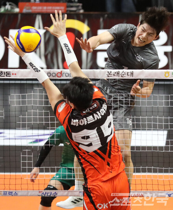 정한용, '빈틈을 노려라'