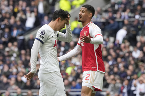 '0-3→2-3' 토트넘, 후반 뒷심에도 '북런던 더비' 아스널에 패배… 손흥민, PK로 16호골 신고