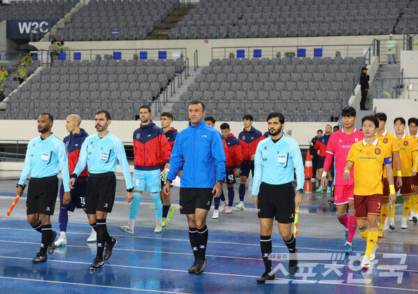 AFC ACLE 리그 3차전서 맞붙는 광주FC와 조흐르