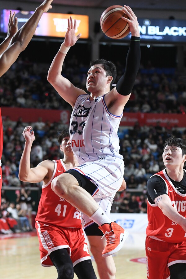 KCC, SK 제압하며 연패 탈출