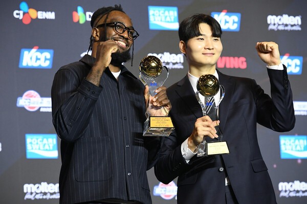 안영준, 꾸준함으로 MVP 등극…"화려하지 않아도 인정받을 수 있다"